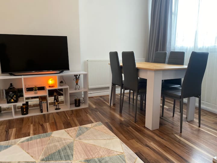Great Location Duplex Apartment - London
