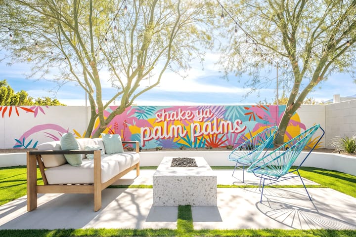 Colorful Oasis W/ Pool, Games & Mountain Views! - Palm Springs, FL