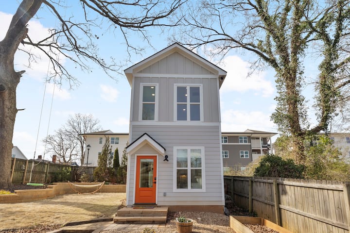 In-town Treehouse Steps From Marta W Fireplace - Decatur, GA
