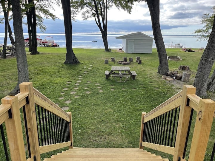 6 Bedroom On Houghton Lake - Lots Of Updates - Houghton Lake, MI