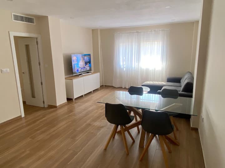 Piso De 3 Habitaciones Con Parking Privado - Jerez de la Frontera