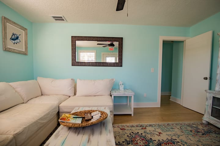 We Are The Beach! 5bd/2bth, Hot Tub - Jacksonville Beach, FL