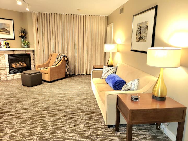 2 Bedroom Unit At Carriage Country Club Resort - Horseshoe Valley, ON