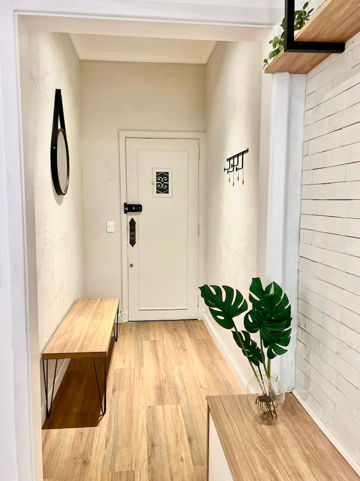 Apartamento Reformado Localização Perfeita - Brésil