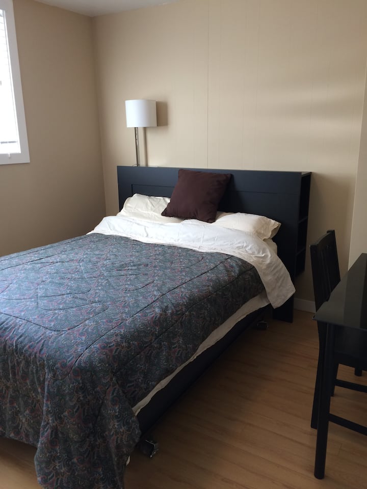 Shared Room1 Close University ,Foothill Hospital - Calgary