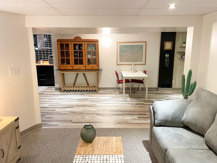 Private, Modern Retreat With Workspace - Saskatoon