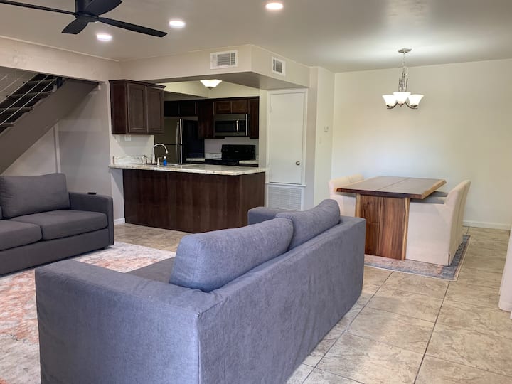 Cheerful Two-bedroom Condo Near Yrmc W/ Parking. - Paradise Casino