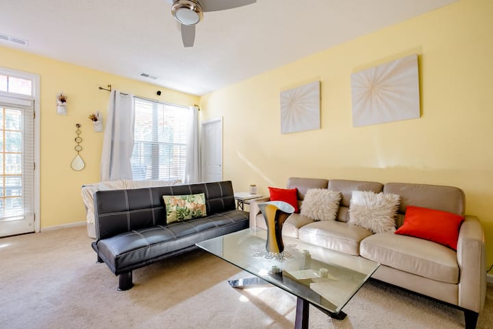 Lovely Bedroom,shared Bathroom ,Free Parking - Charlotte, NC