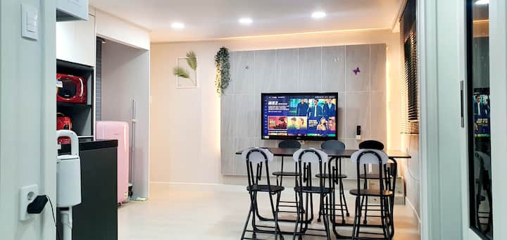 [독채,취사,주차,셀프체크인]한옥마을 근거리 낭만가득 단독주택 그그그곳 - Jeonju-si