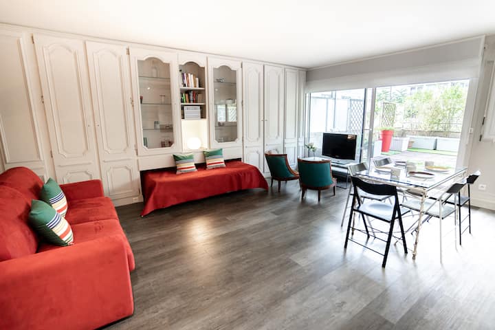 Appartement Avec Terrasse • Tour Eiffel - Tour Eiffel