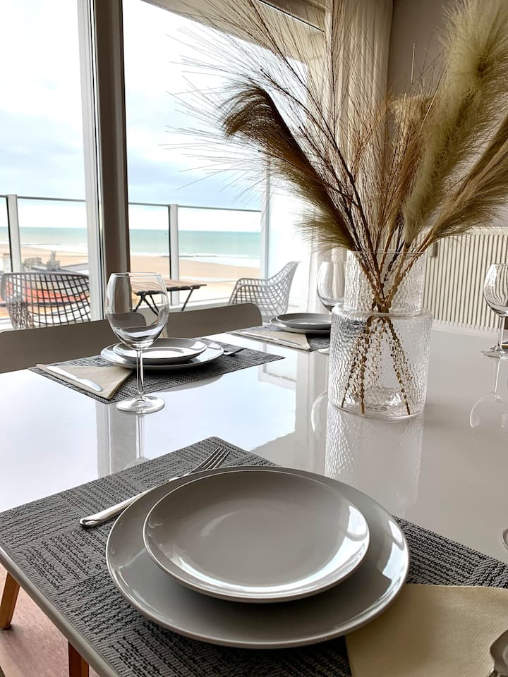 Modern Stijlvol Appartement Met Zeezicht Oostende - Ostende