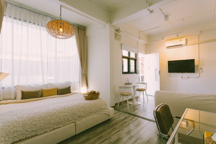 Apartment Room (Sizel) At Moji Near Thapae W/ Pool - Chiang Mai