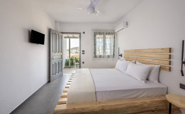 Deluxe Seaview Room With Parking Spot - No1 - Milos