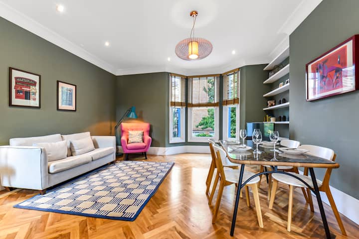 Portobello Road 2 Bed/2 Bath - Notting Hill