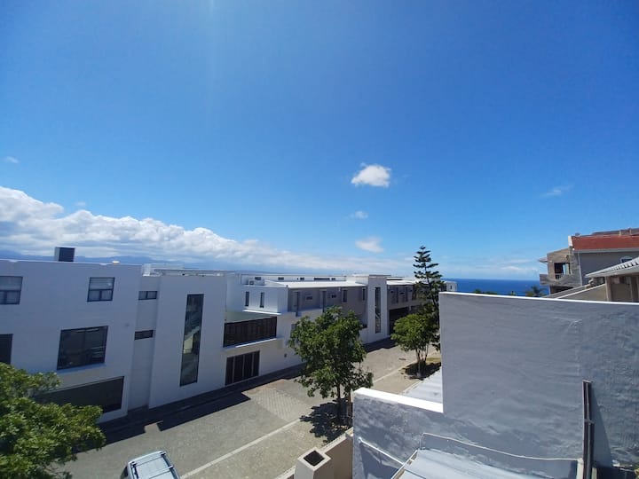 Super Central Holiday Flat - Plettenberg Bay