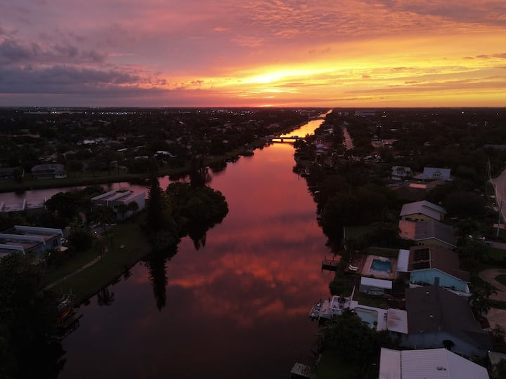 Tropical Harbor Of Fun And Fishing - Delray Beach