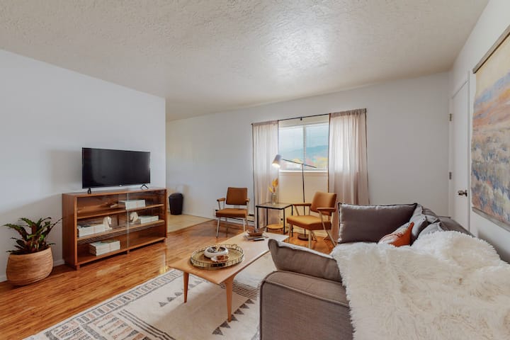 Chic And Cozy 2 Bed / 2 Bath - Albuquerque, NM