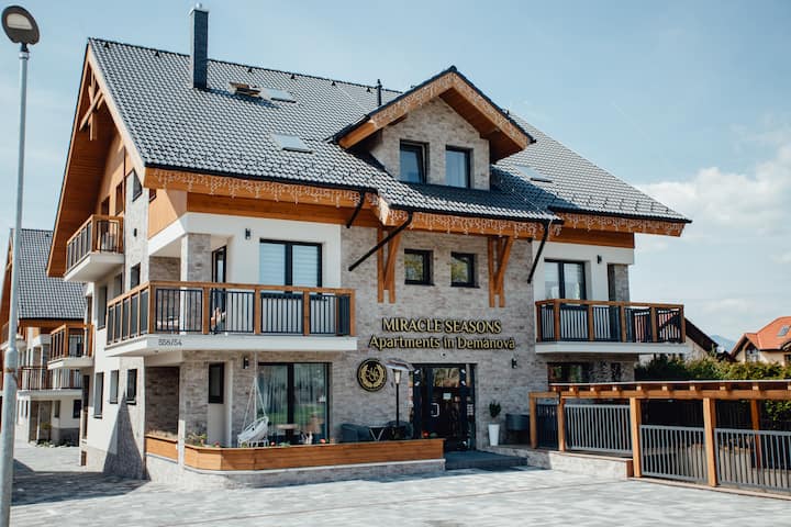 Miracle Seasons Lux Apartments - Liptovský Mikuláš