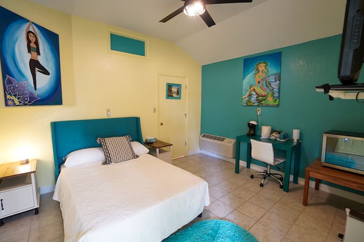 Charming 1-bedroom At The Boutique Hotel - Clearwater, FL