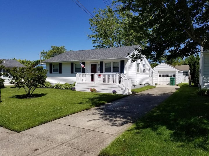 Short 10 Min Walk To Beach Or Center Town. - Cape May, NJ