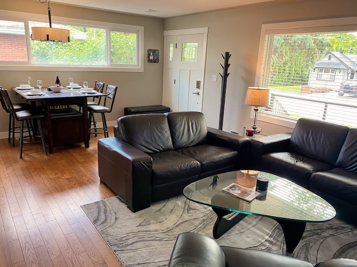 Spacious Modern Home 5 Mins To Beach And Hospital - Kelowna