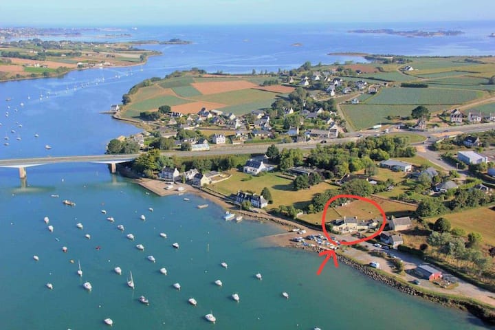 Maison De Pêcheur Les Pieds Dans L'eau - Carantec