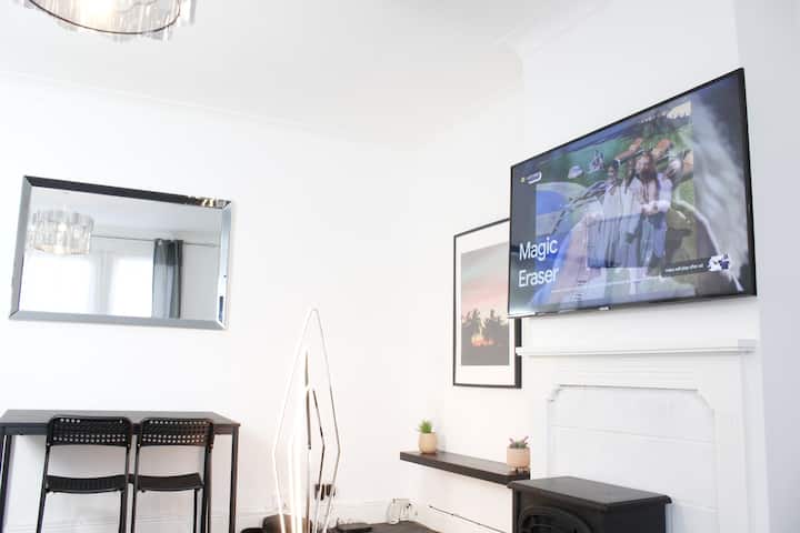 Hidden Gem, 2 Bed, Erith, Free Parking, Wi-fi - Essex