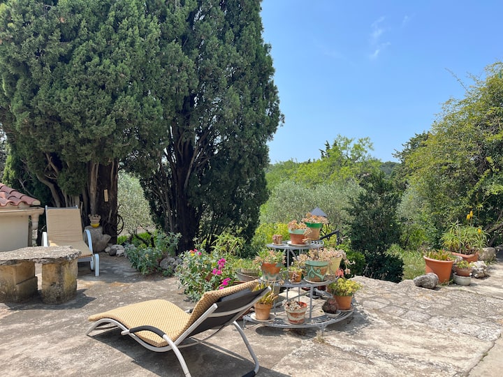 Maison 4pers- Calme, Jardin 3000m2, Centre à 5mn - Nîmes