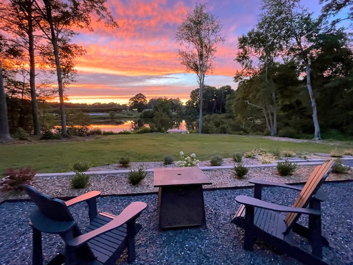 Designer Lakeview Suite W King Bed - Peachtree City, GA