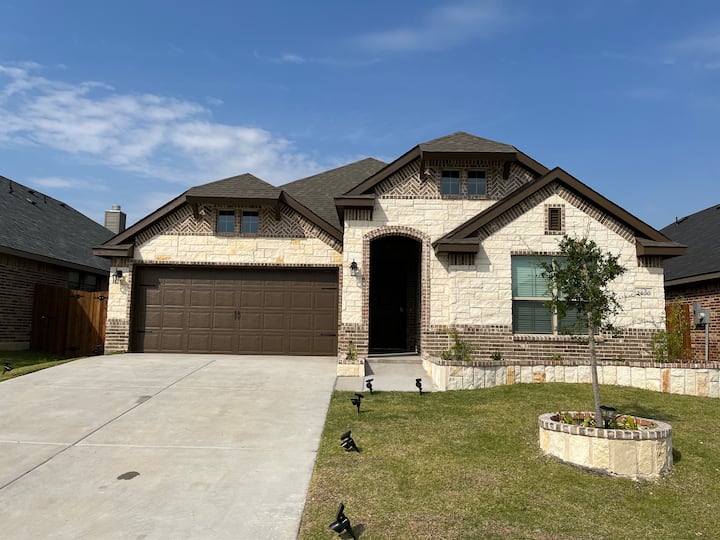 Pelaw 101 - Grand Prairie, TX