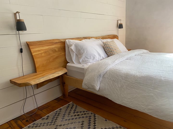 Farmhouse Inn In The Heart Of The Catskills (Rm 6) - Phoenicia, NY