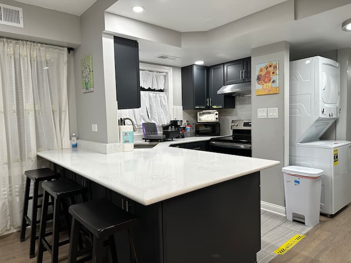 Convenient 3br Condo, By Mccormick/dwtn/chinatwon - Chicago, IL