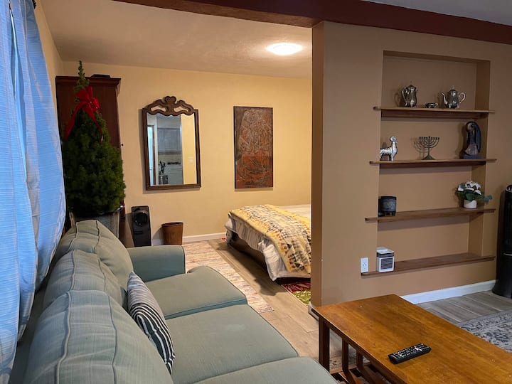 Wine Country Studio - Rohnert Park, CA