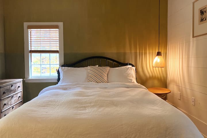 Farmhouse Inn In The Heart Of The Catskills(rm 10) - Phoenicia, NY
