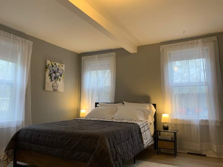 Lovely 2-bedroom Duplex In Winooski - Burlington, VT