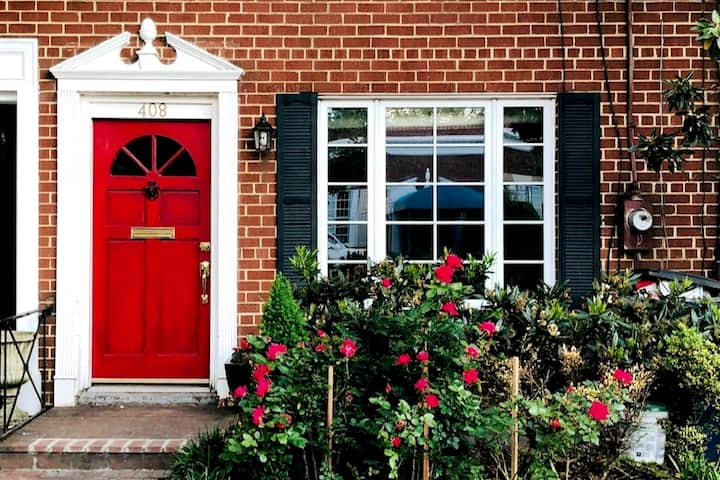 Charming Rowhouse In Heart Of Old Town Alexandria - Alexandria, VA