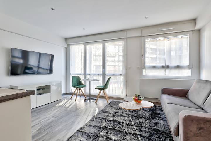 Bel Appartement Près Des Champs-élysées - Paris