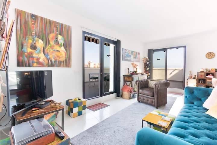 Old City Penthouse With Fantastic Views & Parking - Benidorm