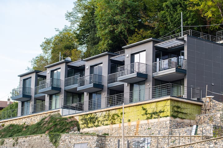 Appartement Giulia Avec A/c, Piscine Et Vue Lac - Veleso