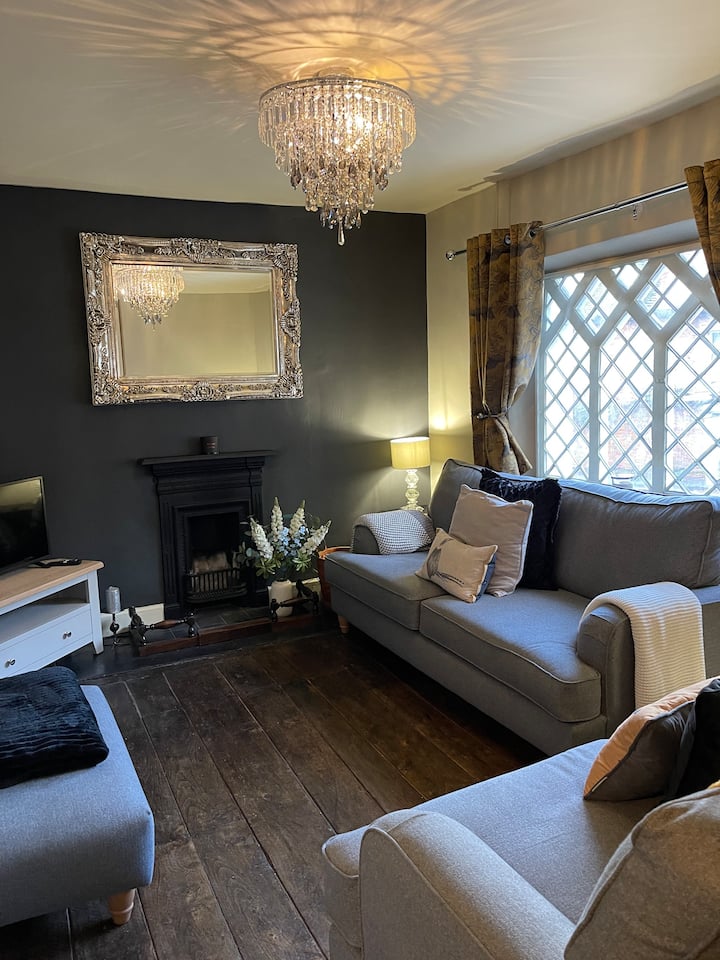 Central 3 Bedroom Historic House In Lovely Ludlow - シュロップシャー
