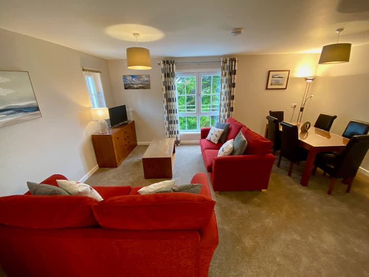 Beautiful Kirkwall Centre Flat & Private Parking - Kirkwall