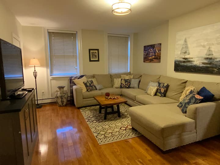 Hoboken On Bloom. Spacious Yet Cozy. Outdoor Space - Hoboken, NJ