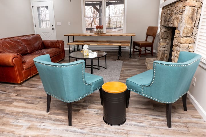 Cozy Mountain Retreat For The Ultimate Getaway! - Lake Junaluska, NC