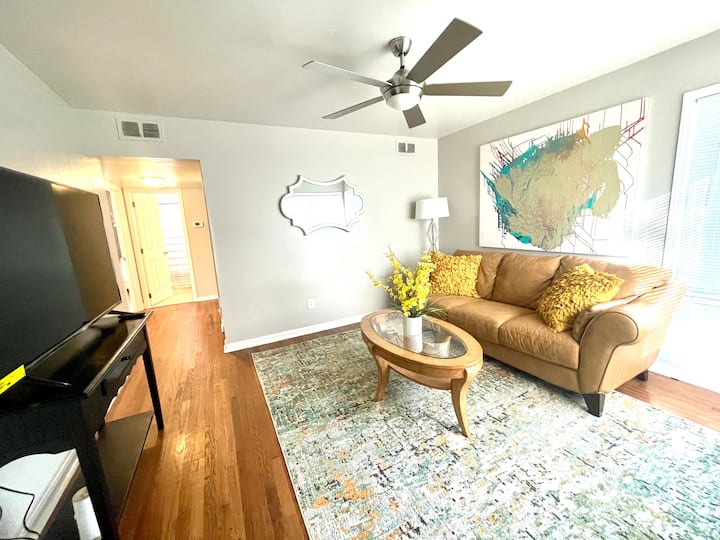 *Charming Beauty, Great Location
2 Bedrooms - Pontiac, MI