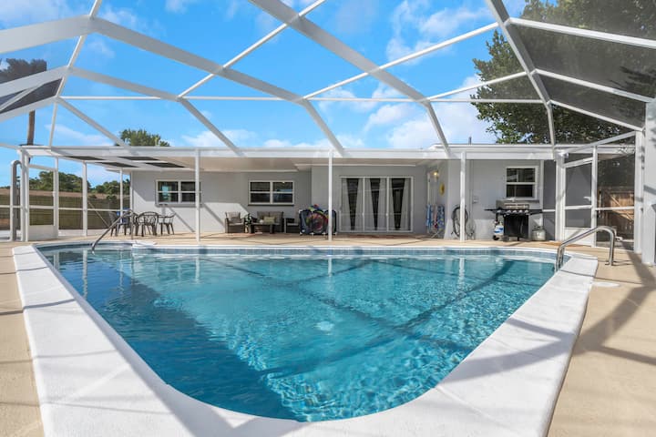 Chill & Play: 4br Home- Heated Pool, Lanai, Beach! - 라르고