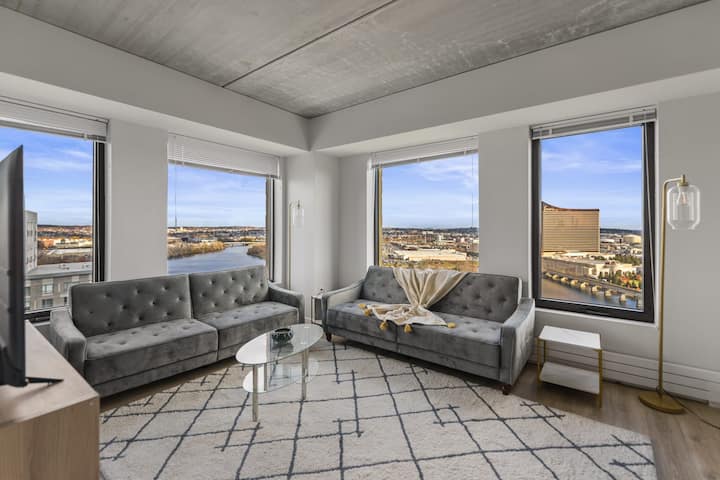Modern 2br/2ba Apt In The Heart Of Assembly Square - Boston, MA