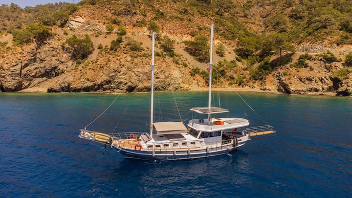 Göcek Koylarında Tekne Tatili - Göcek