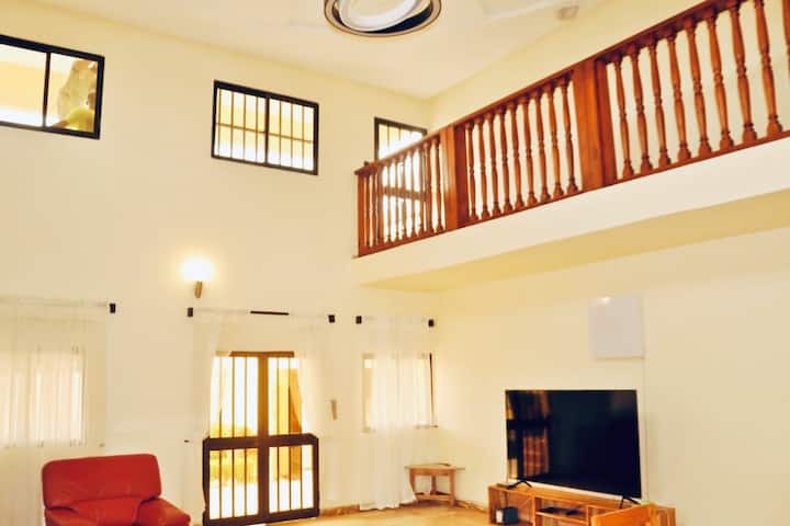 Grande Villa Familiale Confort Et Jardin Arboré - Lomé