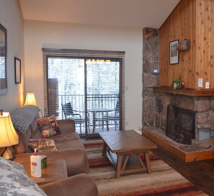 Cozy Dt Condo Mins From Slopes - Winter Park, CO