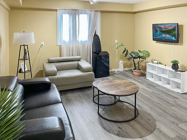 Beautiful Apt ,6 Mins To Costco & Many Restaurants - Greater Sudbury